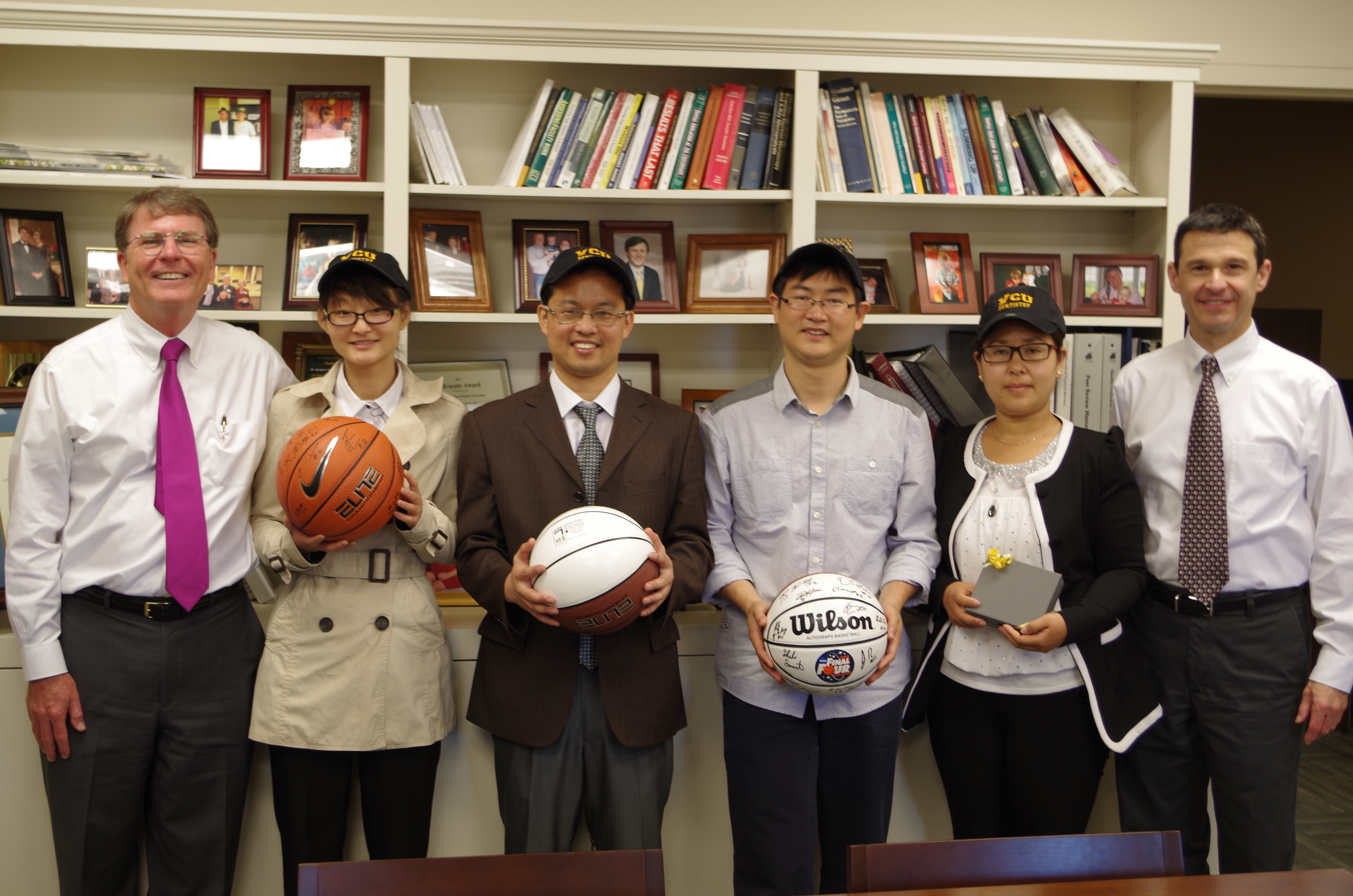 Guest faculty from Qingdao, China visits VCU – School of Dentistry