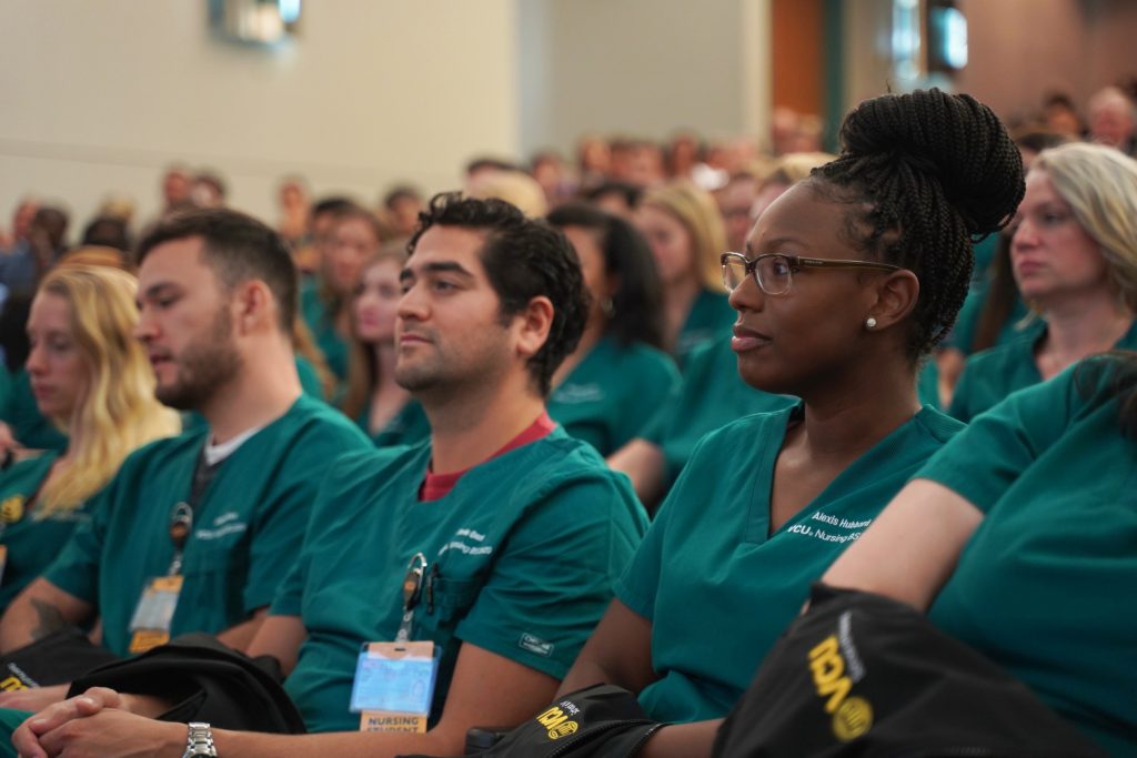 Vesting ceremony welcomes students to nursing profession – VCU School ...